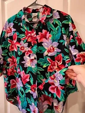 New name in town | Tops | New Name In Town Floral Shirt Top Cotton ...